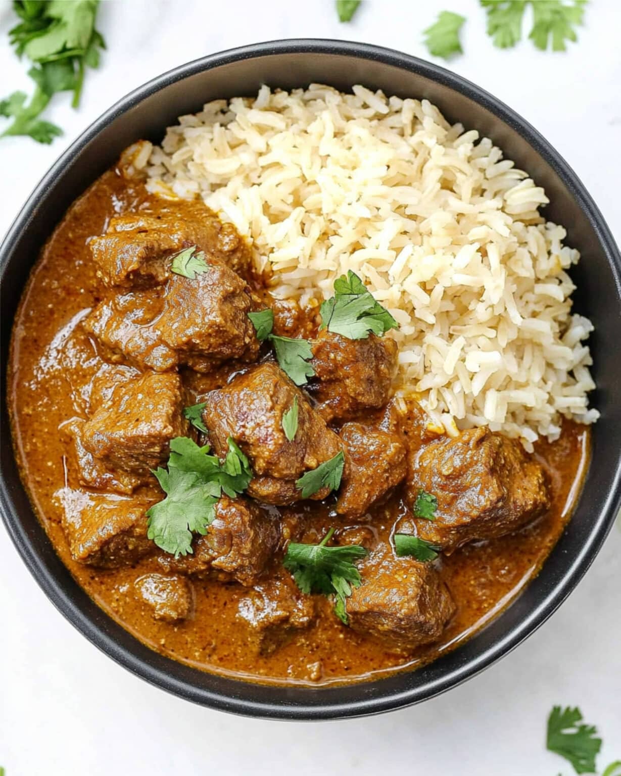 Slow Cooker Beef Madras Recipe - Yumyy